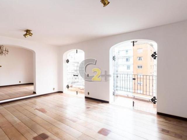 Apartamento à venda em Higienópolis com 4 quartos, 2 suítes, 4 vagas 280m²