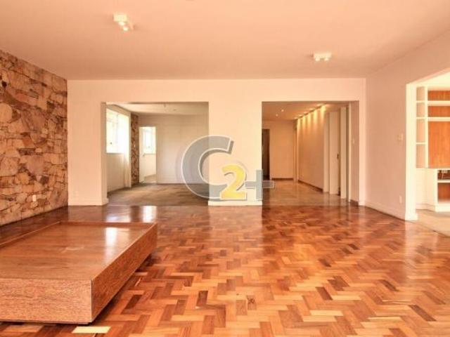 Apartamento à venda em Higienópolis com 4 suítes e 3 vagas