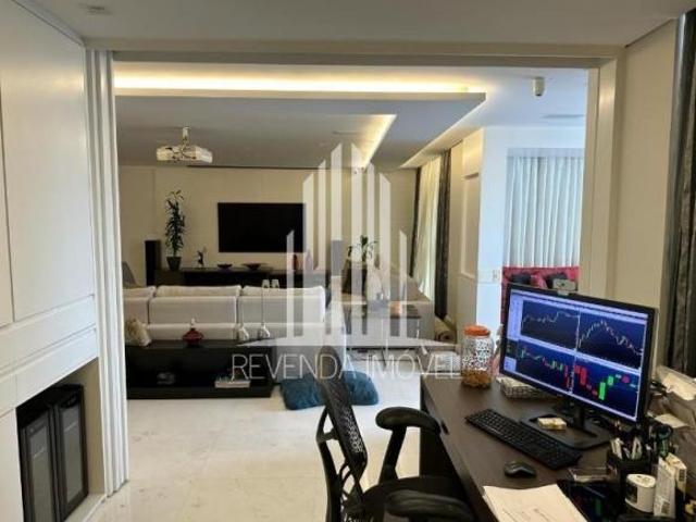 Apartamento à venda em Higienópolis, São Paulo SP: 3 quartos, 1 suíte, 2 banheiros, 2 vagas de garag