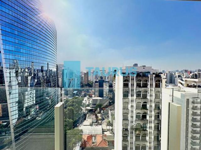 Apartamento à venda em Itaim Bibi. 4 quartos sendo 4 suítes, 4 vagas, 335m²
