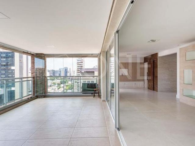 Apartamento à venda em Itaim Bibi