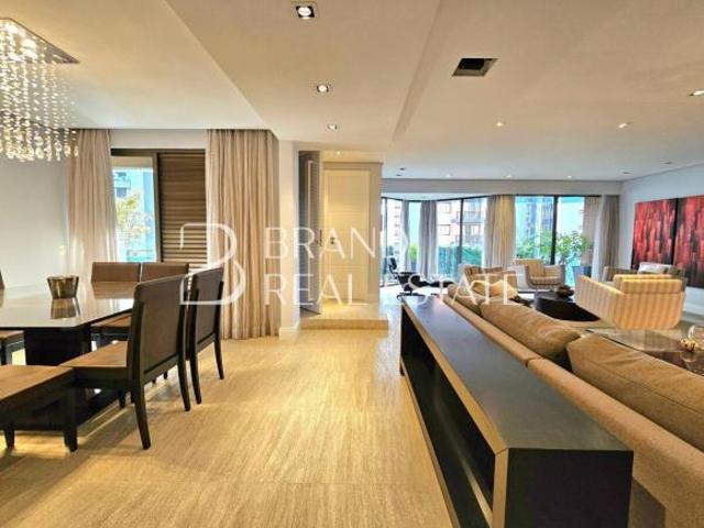 Apartamento a venda em Itaim Bibi com 163m² totalmente mobiliado, 2 suítes, 2 vagas!