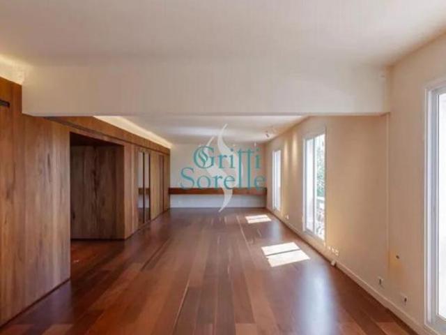 Apartamento à Venda em Itaim Bibi São Paulo/SP