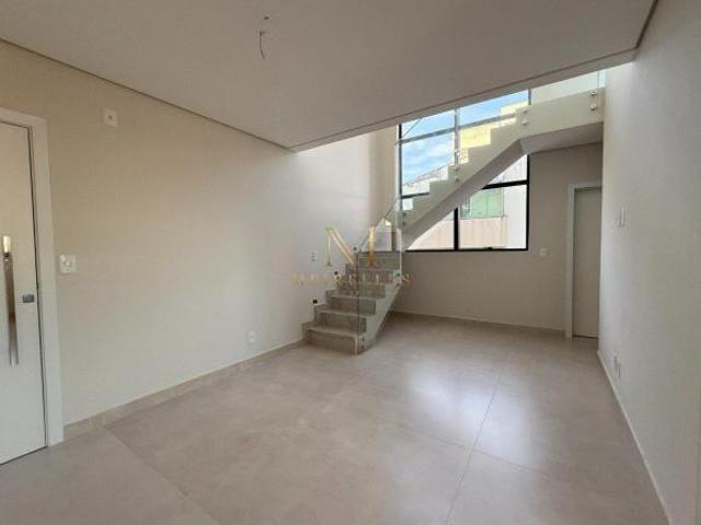 Cobertura à venda 3 quartos 2 suítes 2 vagas terraço descoberto no bairro Itapoã/BH