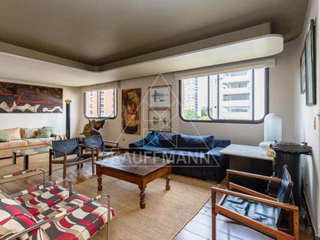 Apartamento à Venda em Indianópolis,3 Dormitórios, 1 Suíte,4 Vagas 210m²A.Ú
