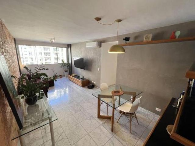 Apartamento à venda em Indianópolis, São Paulo SP: 2 quartos, 1 sala, 2 banheiro