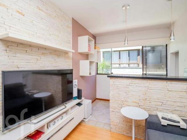 Apartamento à venda em Ipanema com 67 m², 3 quartos, 1 vaga