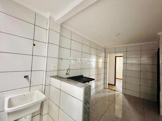 Apartamento à venda em Juiz de Fora MG, bairro São Sebastião: 2 quartos, 1 sala, 1 banheiro, 1 vaga
