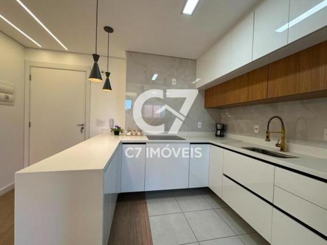 Apartamento à venda em Jundiaí SP: 3 quartos, vista incrível! Imperdível!