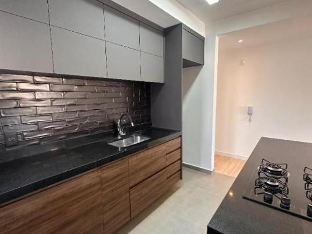 Apartamento à venda em Jundiaí SP no Engordadouro 3 quartos, 1 suíte, 2 salas, 2 banheiros, 2 vagas