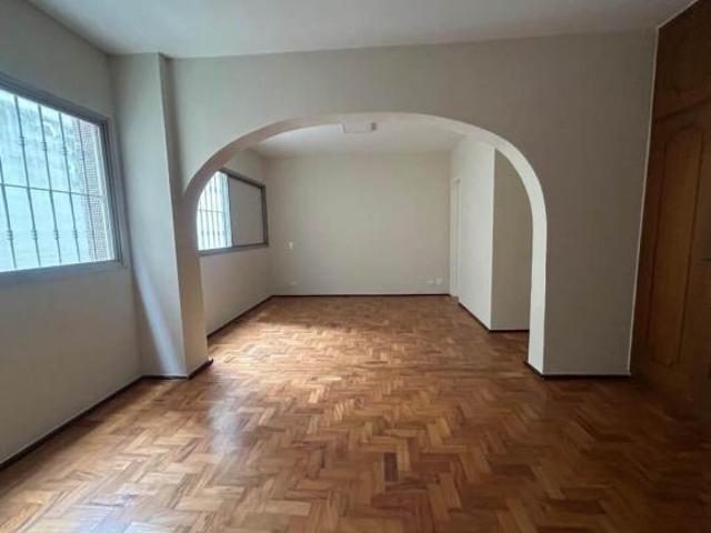 Apartamento à venda em Jardim America com 224 m², 3 quartos, 2 vagas
