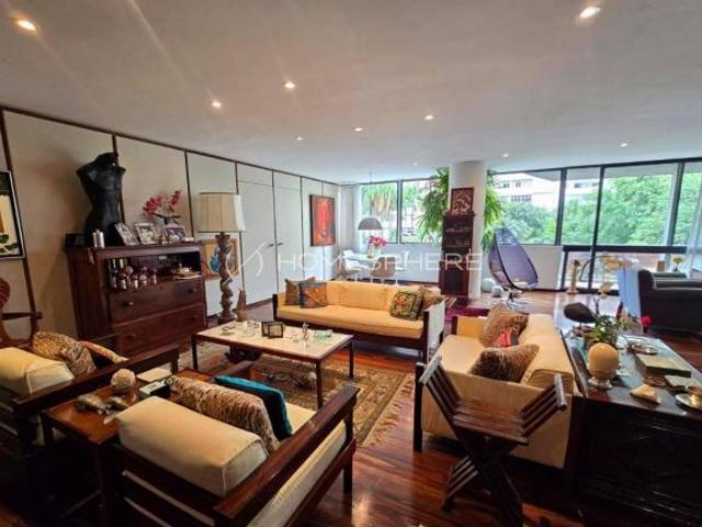Apartamento à venda em Jardim América com 370 m², 6 dormitórios, sendo 2 suítes e 3 vagas no Jardim