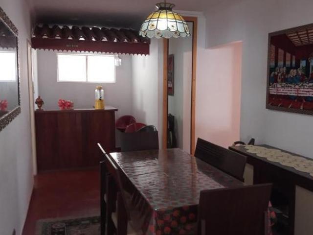 Apartamento à venda em Jardim Clube de Campo com 220 m², 3 quartos, 6 vagas