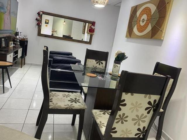 Apartamento à venda em Jardim das Palmas com 54 m², 2 quartos, 1 vaga