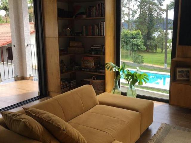 Apartamento à venda em Jardim das Palmeiras Zona Sul com 200 m², 3 quartos, 3 vagas