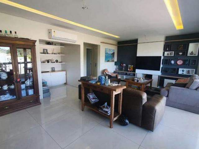 Apartamento à venda em Jardim do Salso com 162 m², 3 quartos, 3 suítes, 2 vagas
