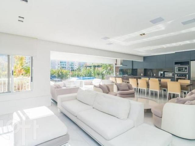 Apartamento à venda em Jardim do Salso com 210 m², 4 quartos, 3 suítes, 4 vagas