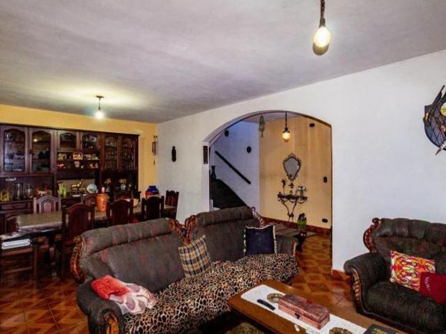 Apartamento à venda em Jardim Iporanga com 230 m², 3 quartos, 6 vagas