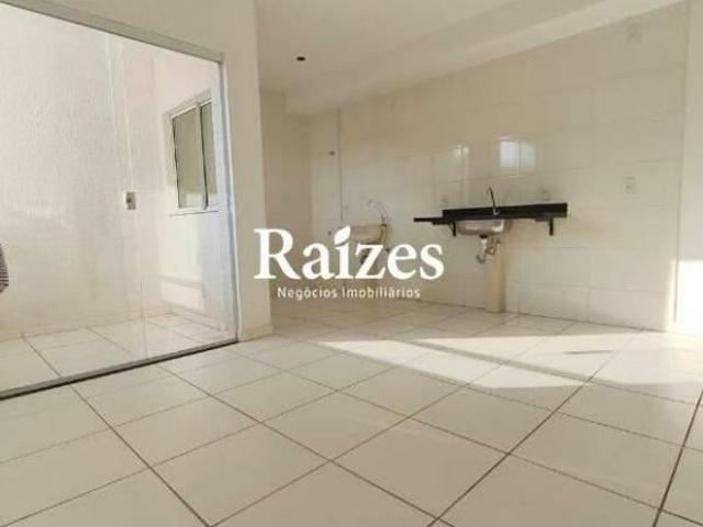 Apartamento à venda em Laranjeiras com 2 quartos sendo 1 suíte, elevador e 1 vaga