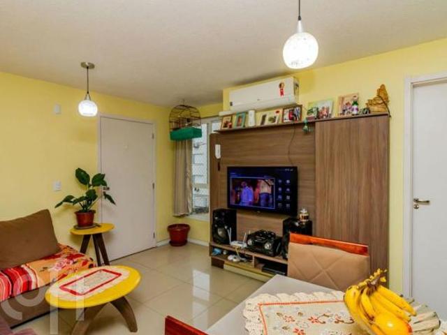 Apartamento à venda em Lomba do Pinheiro com 47 m², 2 quartos, 1 vaga