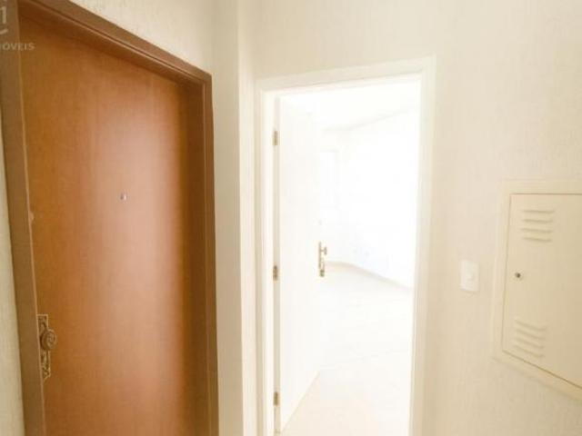 Apartamento à venda em Londrina, Centro, com 3 quartos, com 111.4 m², Edifício Isabela