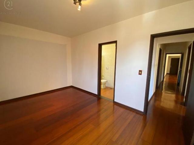Apartamento à venda em Londrina, Centro, com 3 quartos, com 131.12 m², Edifício Ipanema