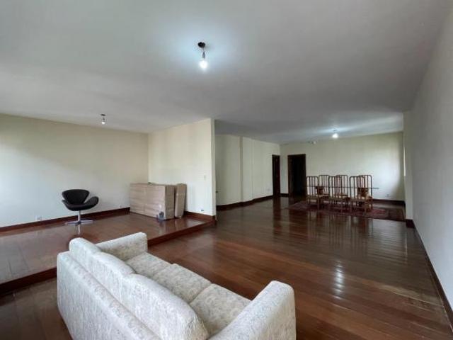 Apartamento à venda em Lourdes