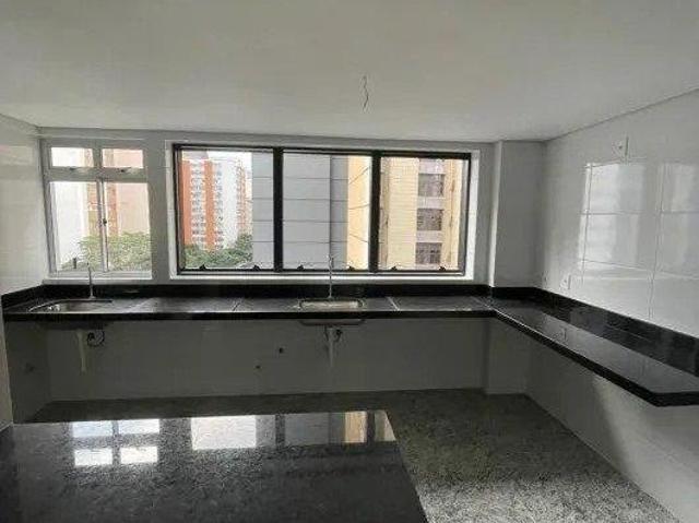 Apartamento à venda em Lourdes