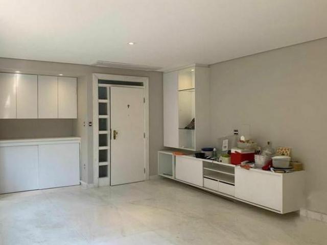 Apartamento à venda em Lourdes