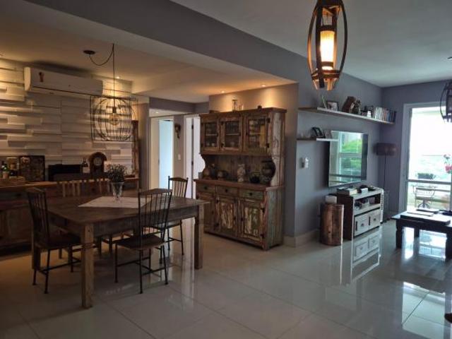 Apartamento à venda em Parque Campolim com 136 m², 3 quartos, 2 vagas