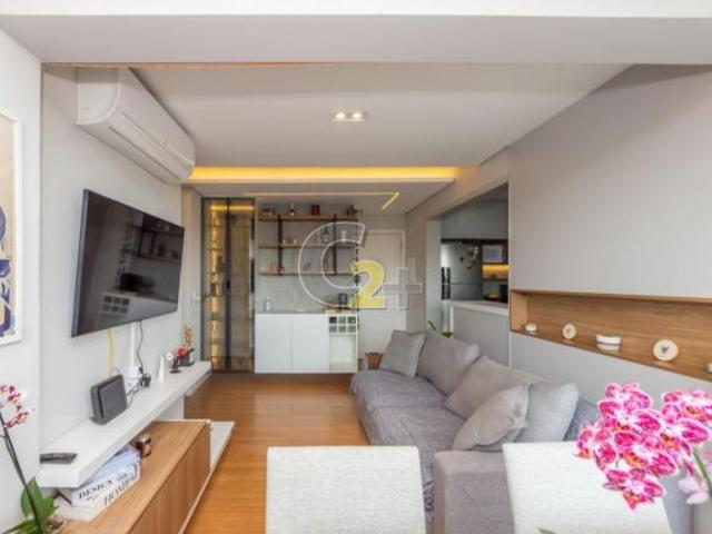 Apartamento à venda em Parque São Domingos com 2 quartos, sendo 2 suítes, 80m²