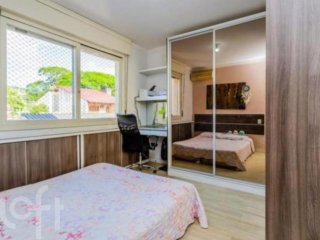 Apartamento à venda em Partenon com 75 m², 2 quartos, 1 vaga
