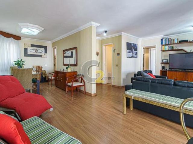 Apartamento á venda em Perdizes com 4 quartos sendo 1 suíte e 2 vagas
