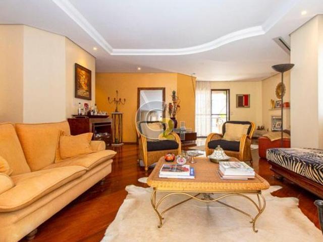 Apartamento á venda em Perdizes com 4 quartos, sendo 2 suítes e 4 vagas