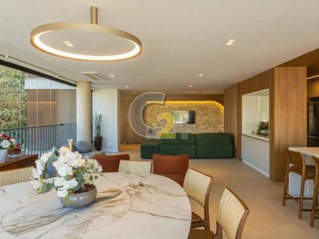 Apartamento à venda em Perdizes com 4 suítes e 3 vagas