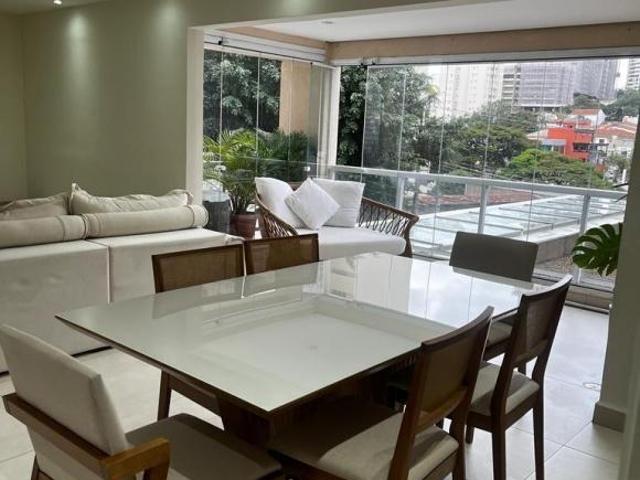 Apartamento à venda em Perdizes com 88m², 2 vagas próximo ao Shopping Bourbon
