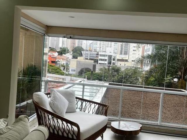 Apartamento à venda em Perdizes com 88m², 2 vagas próximo ao Shopping Bourbon