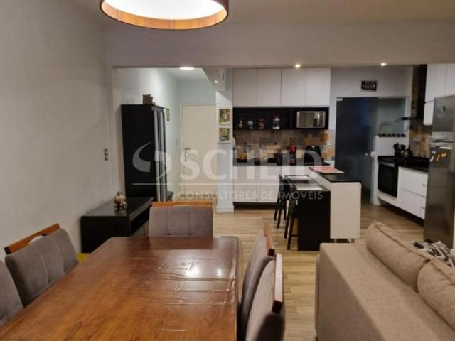 Apartamento á Venda em Perdizes com 120m², 3 quartos sendo 1 suíte, 1 vaga