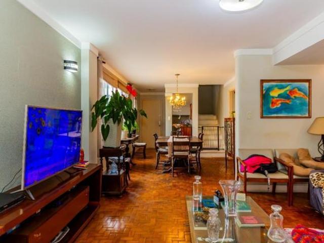Apartamento à venda em Perdizes com 142 m², 4 quartos, 1 vaga