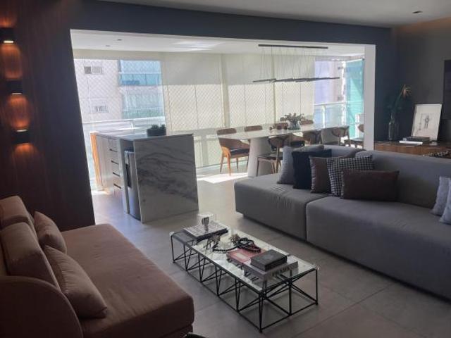 Apartamento à venda em Perdizes com 157 m², 4 quartos, 2 vagas