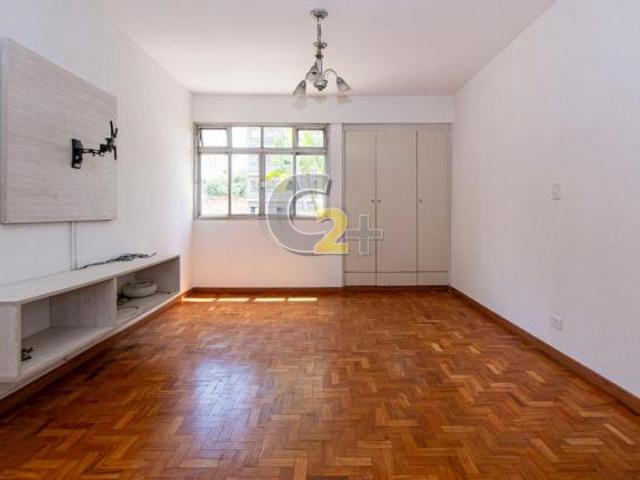 Apartamento à venda em Perdizes com 1 quarto e 1 vaga de garagerm