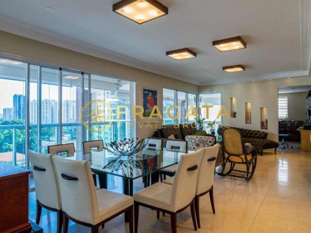 Apartamento à Venda em Perdizes com 222m², 3 Suítes e Vista Livre
