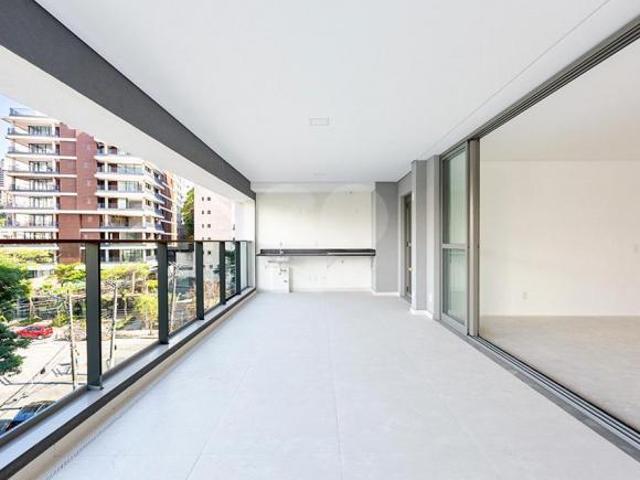 Apartamento a venda em Perdizes com 237 m² 4 quartos 2 suítes 3 vagas