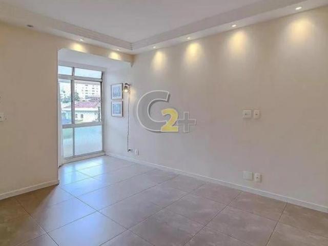 Apartamento à venda em Perdizes com 2 quartos e 1 vaga!