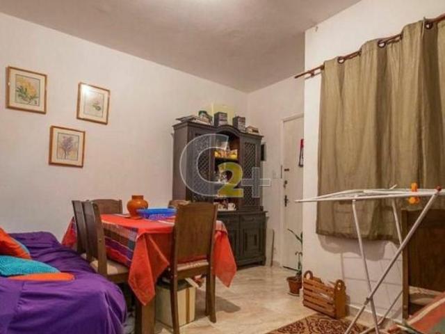 Apartamento à venda em Perdizes com 2 quartos sem vaga de garagem