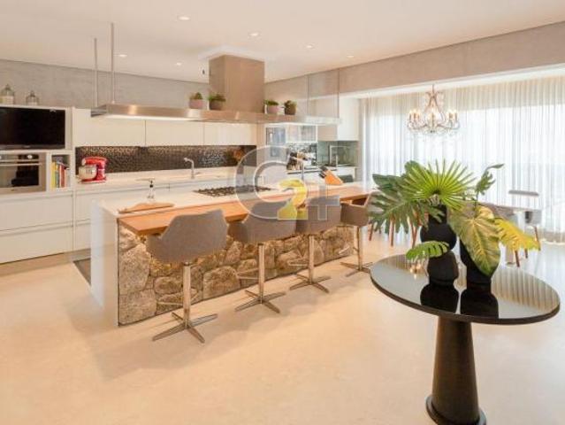 Apartamento à venda em Perdizes com 3 quartos, sendo 3 suítes e 3 vagas