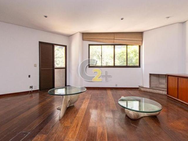 Apartamento á venda em Perdizes com 3 quartos, sendo 1 suíte e 2 vagas