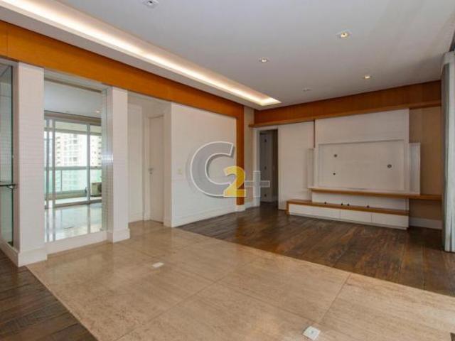Apartamento à venda em Perdizes com 3 suítes e 3 vagas