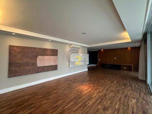 Apartamento à venda em Perdizes com 3 suítes e 5 vagas
