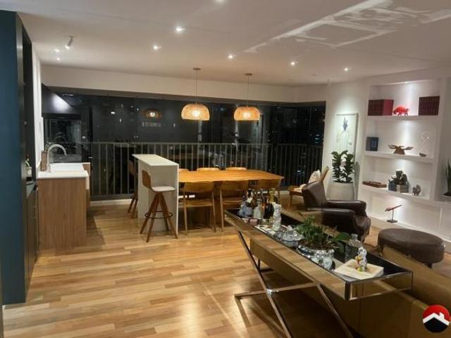 Apartamento à Venda em Perdizes Edificio Tucuna250 com 2 suites e 2 vagas, porteira fechada